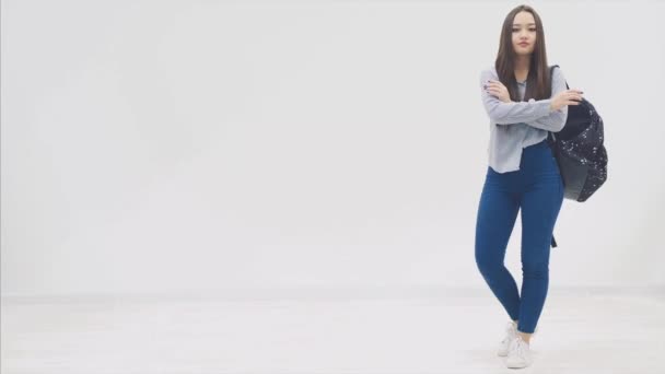 32 Slung over Stock Videos, 4K & HD Footage | Depositphotos