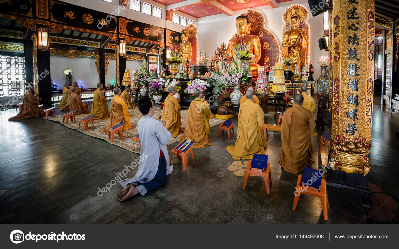 Buddhist People Praying