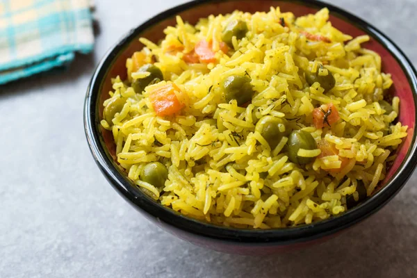 Arroz Basmati de Azafrán Amarillo con Cúrcuma y Verduras Pilav o Pilaf ...