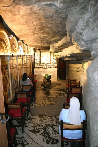 Cueva de mujer Stock Photos, Royalty Free Cueva de mujer Images ...