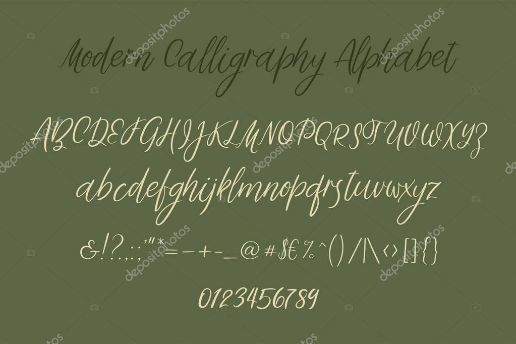 Alfabeto decorativo dibujado a mano. Fuente de pincel manuscrita ...