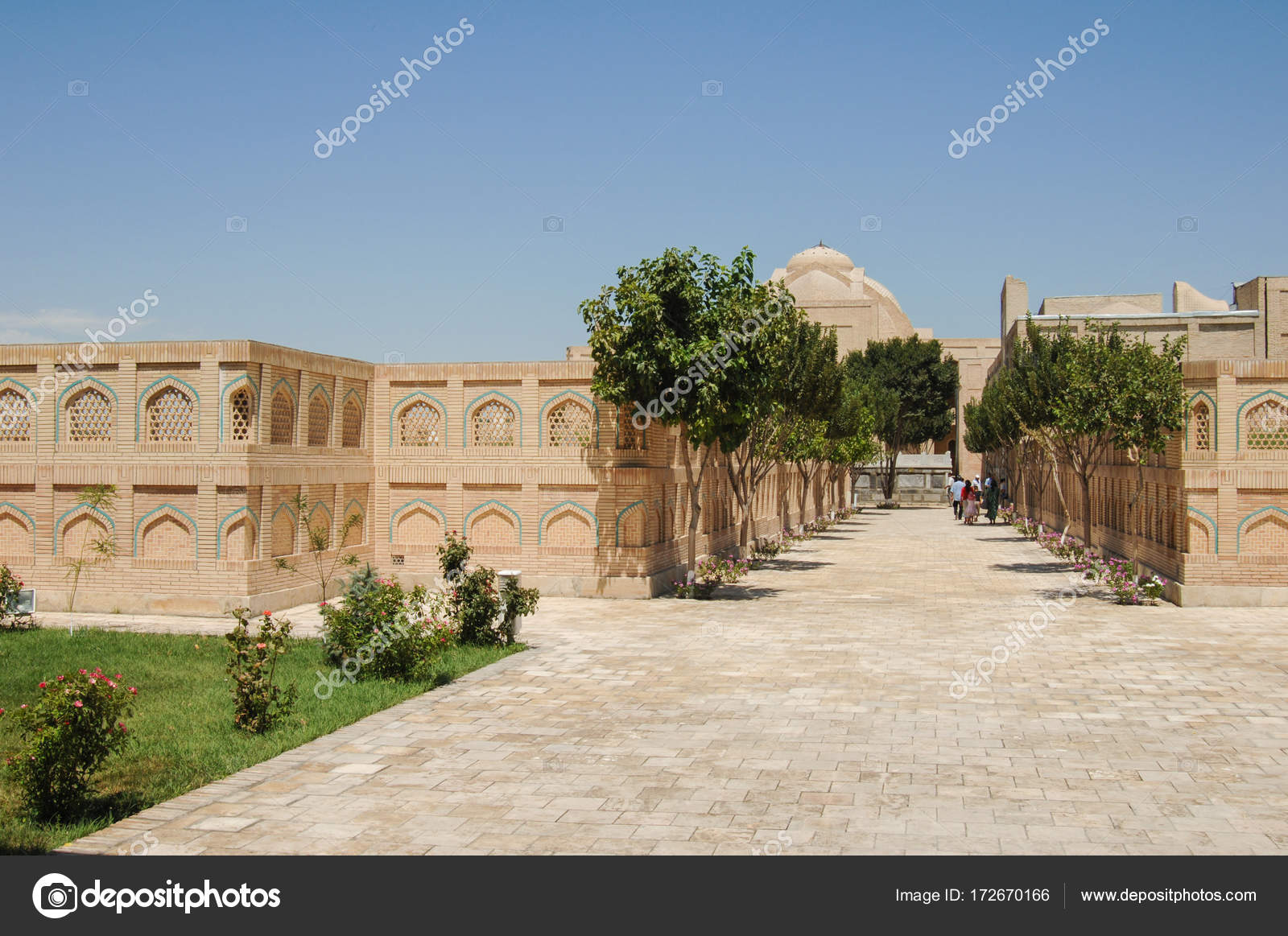 Ancient architecture of Central Asia and East — Stock Photo © WarlokA ...