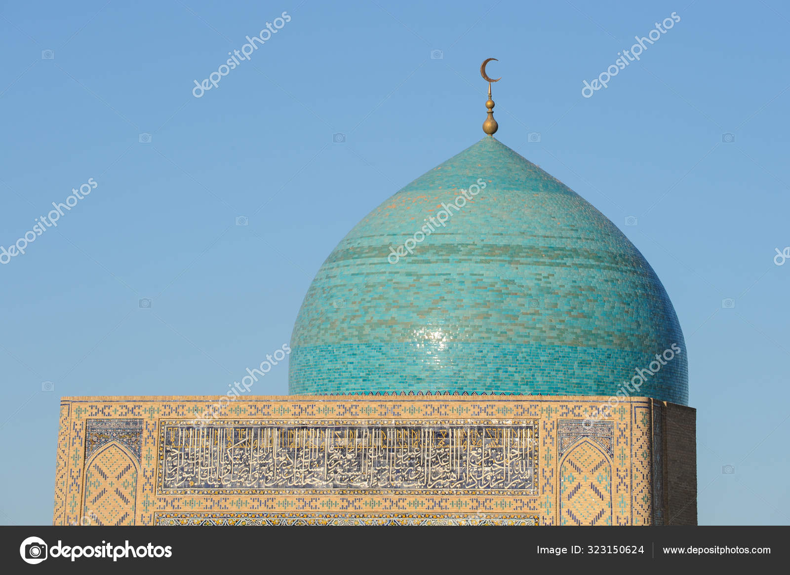 Ancient architecture of Central Asia and East — Stock Photo © WarlokA ...