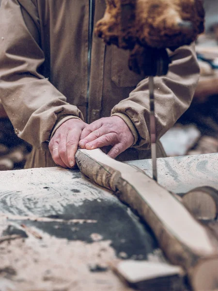 Homem trabalhando com madeira Stock Photos, Royalty Free Homem ...