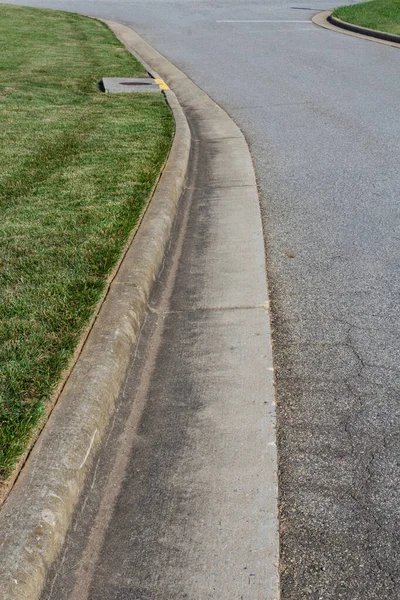 Curb lane Stock Photos, Royalty Free Curb lane Images | Depositphotos