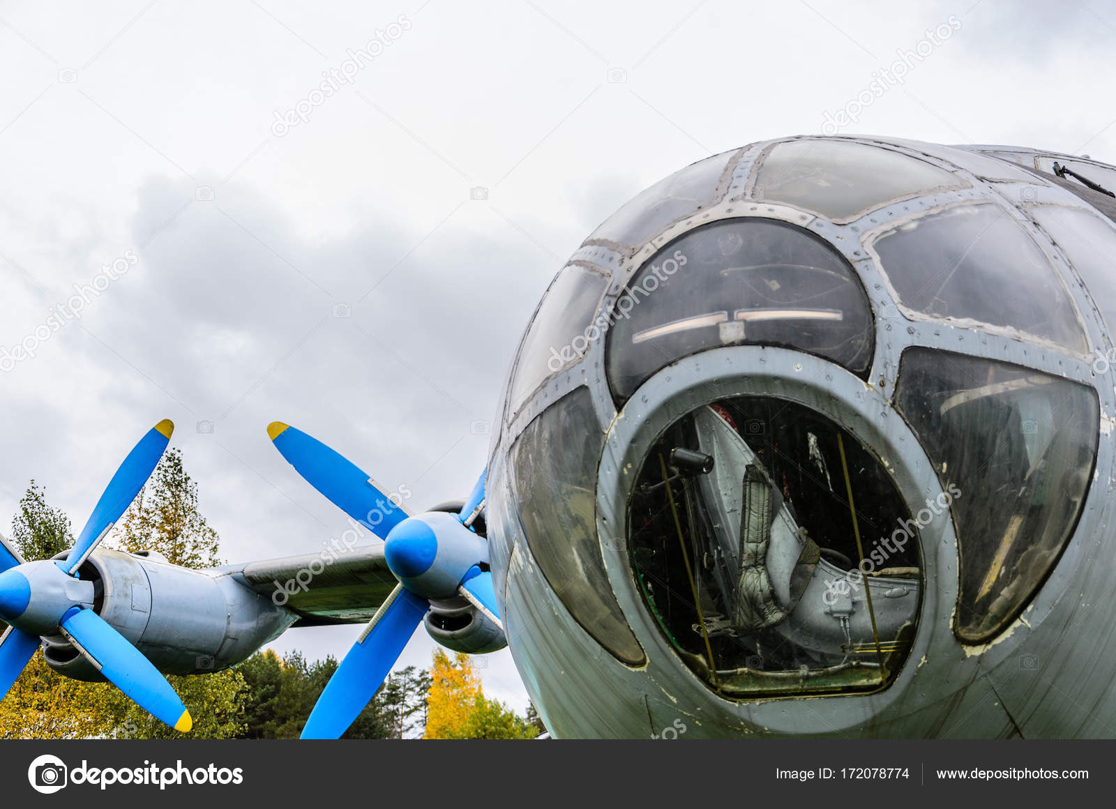 Airplane engine with propeller, parts of aircraft fuselage — Stock ...