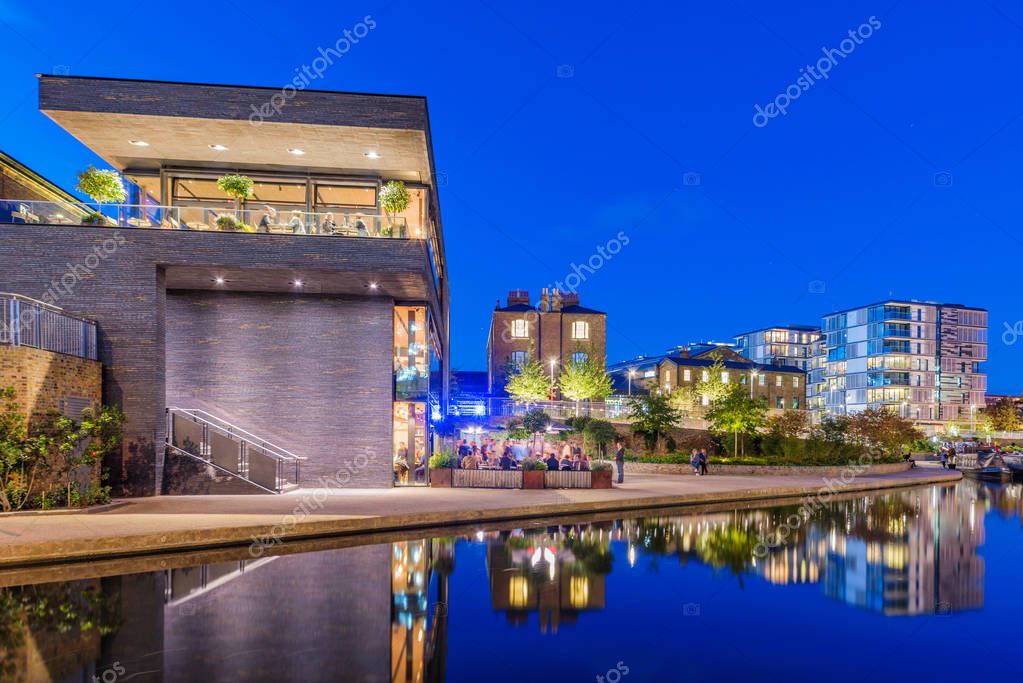 Modern riverside architecture in Kings Cross – Stock Editorial Photo ...