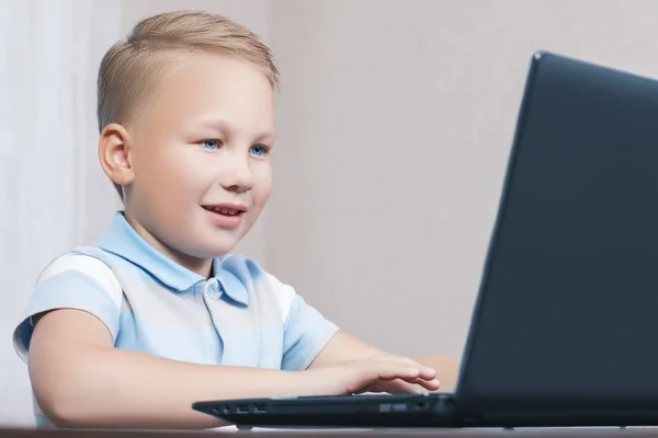 Young boy computer Stock Photos, Royalty Free Young boy computer Images ...