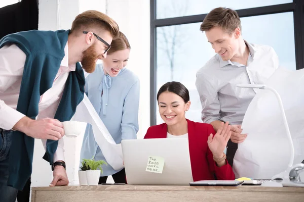 Orang kerja Stok Foto, Orang kerja Gambar Bebas Royalti | Depositphotos