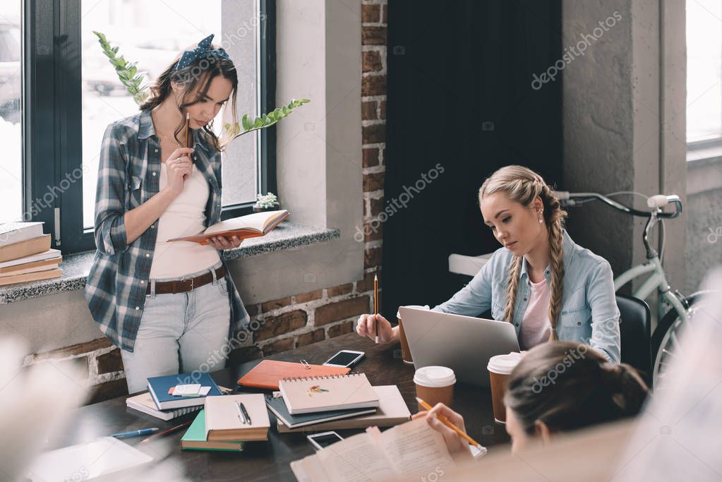 Students studying together — Stock Photo © ArturVerkhovetskiy #145063017