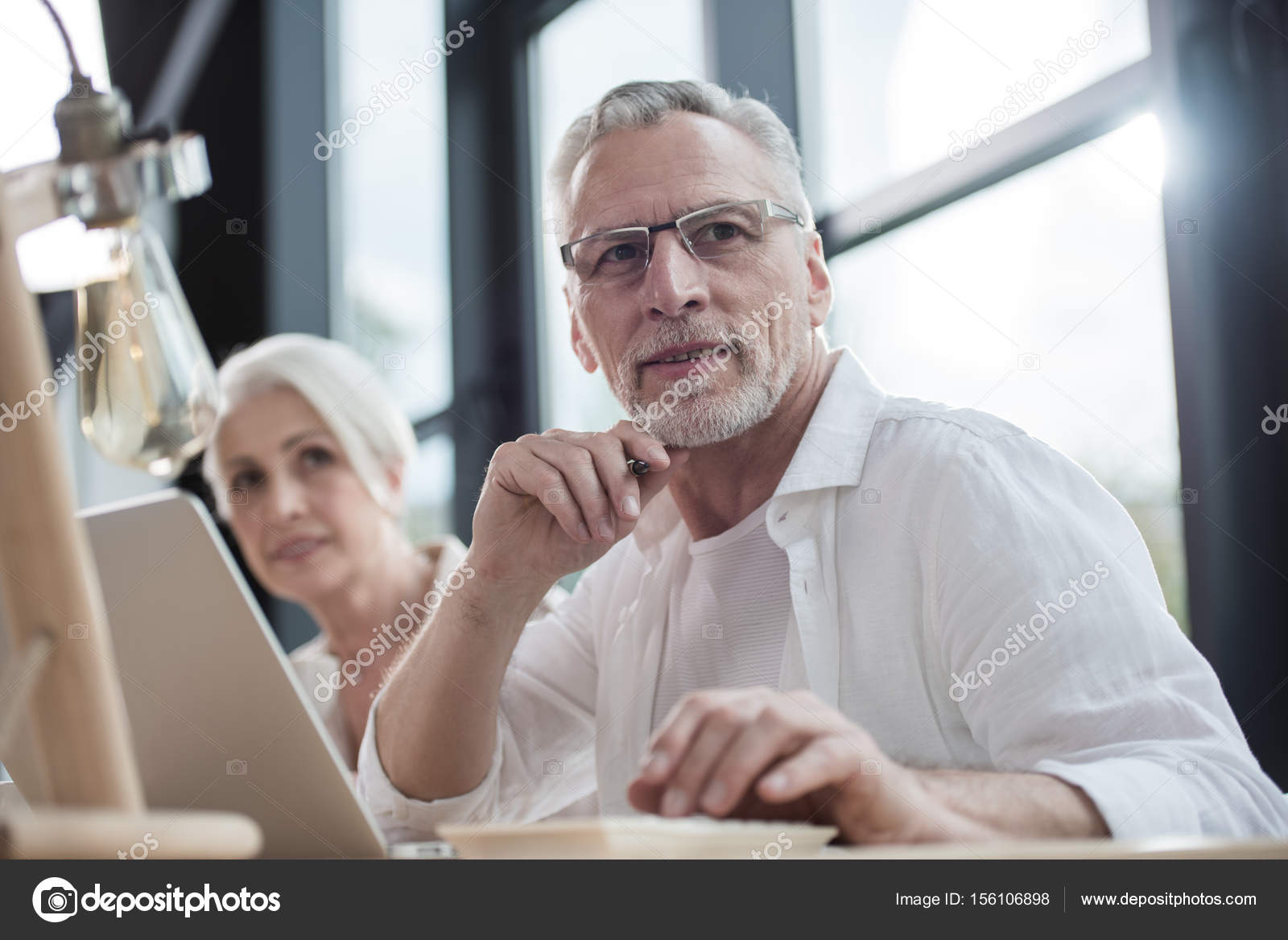 Business colleagues working at office — Stock Photo ... Business colleagues working at office — Stock Photo ...