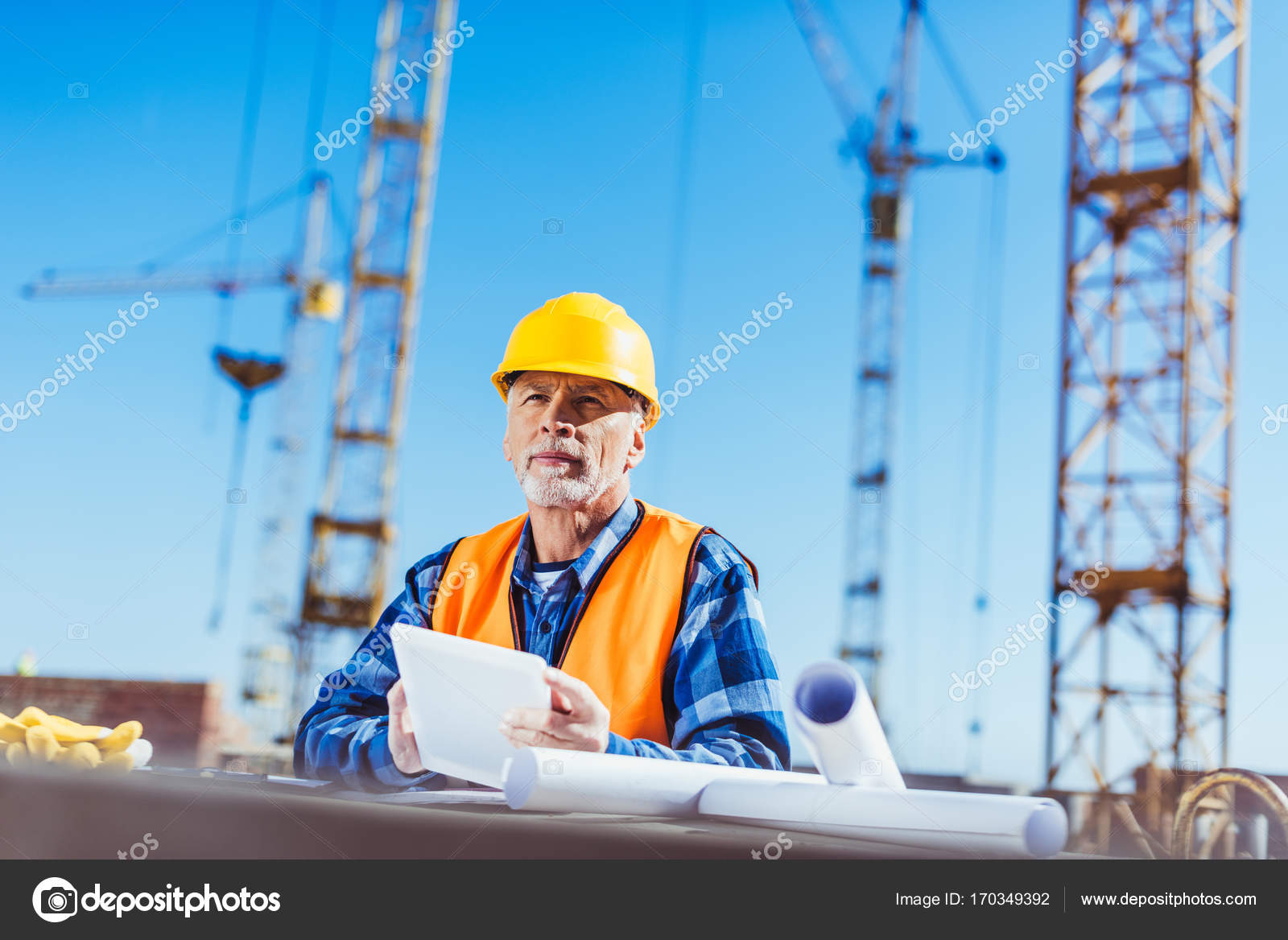 Construction worker with digital tablet — Stock Photo ...