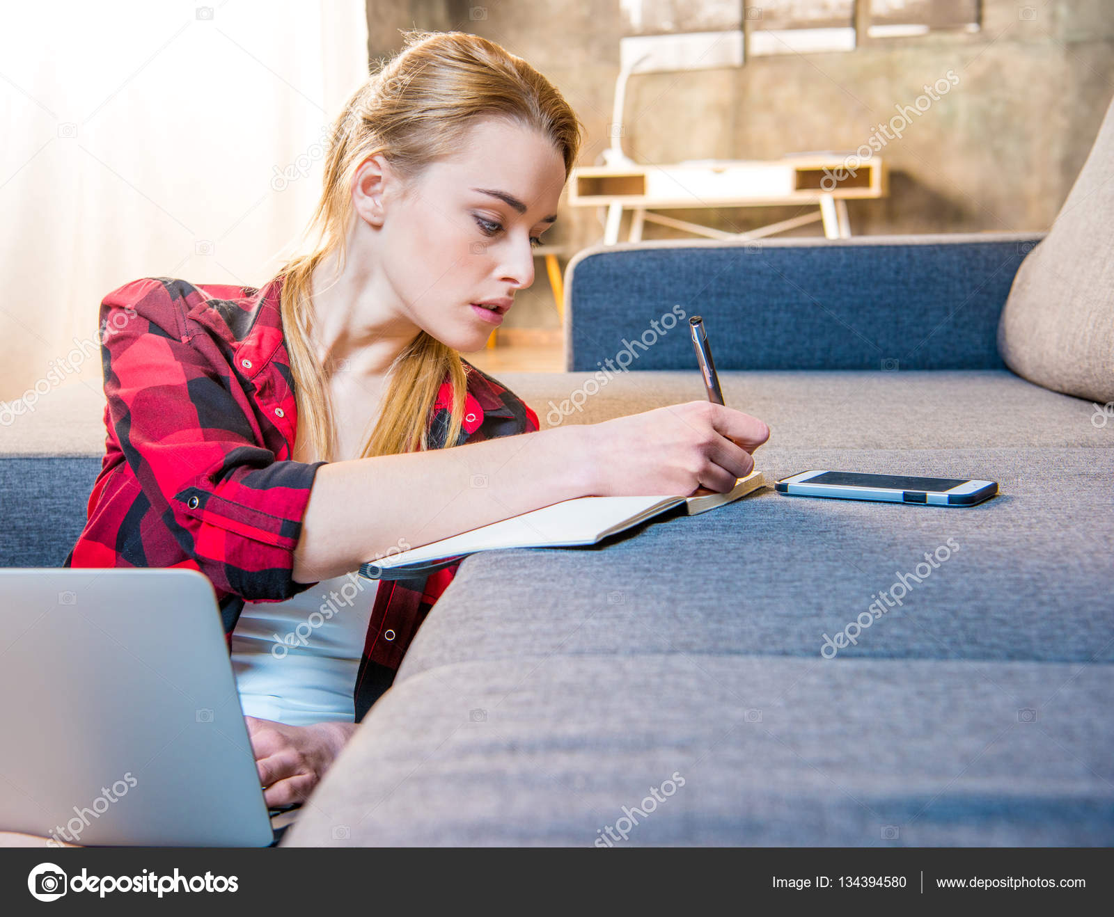 Girl making notes — Stock Photo © DmitryPoch #134394580