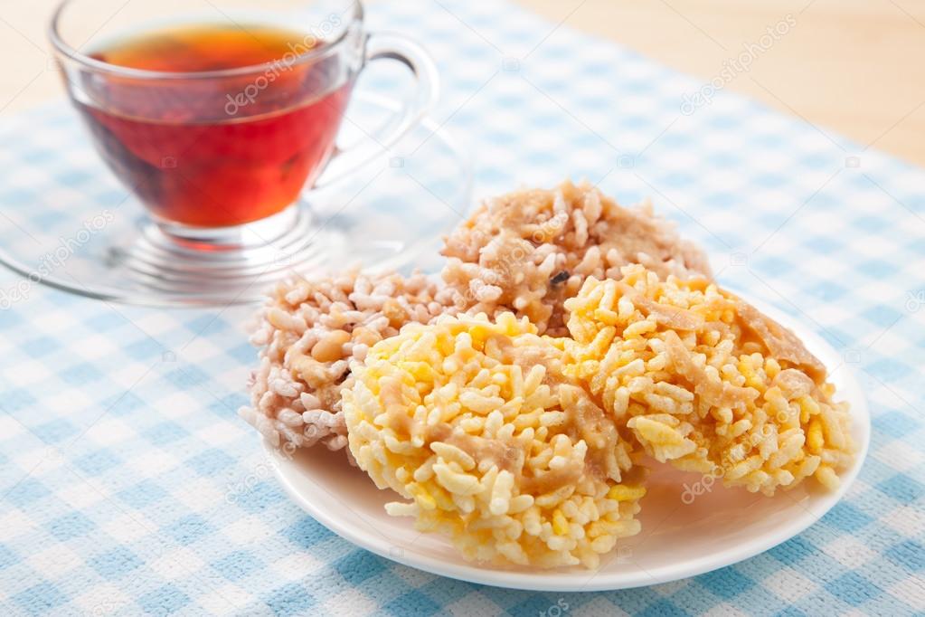 Puffed rice cracker — Stock Photo © Panaiphoto #127683144