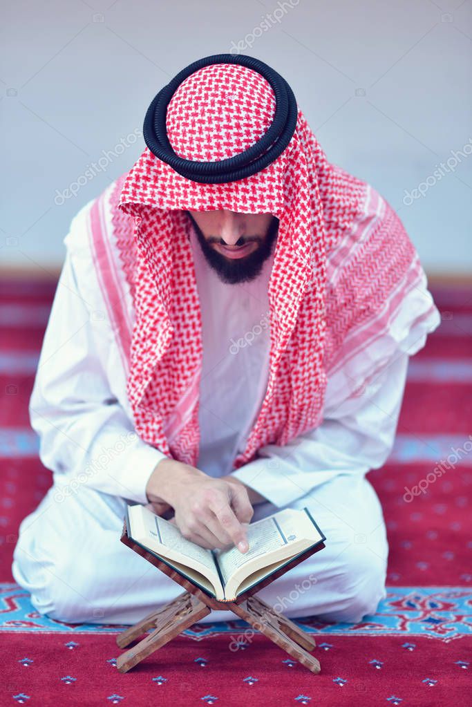 Muslim Arabic man praying — Stock Photo © FS-Stock #129811452