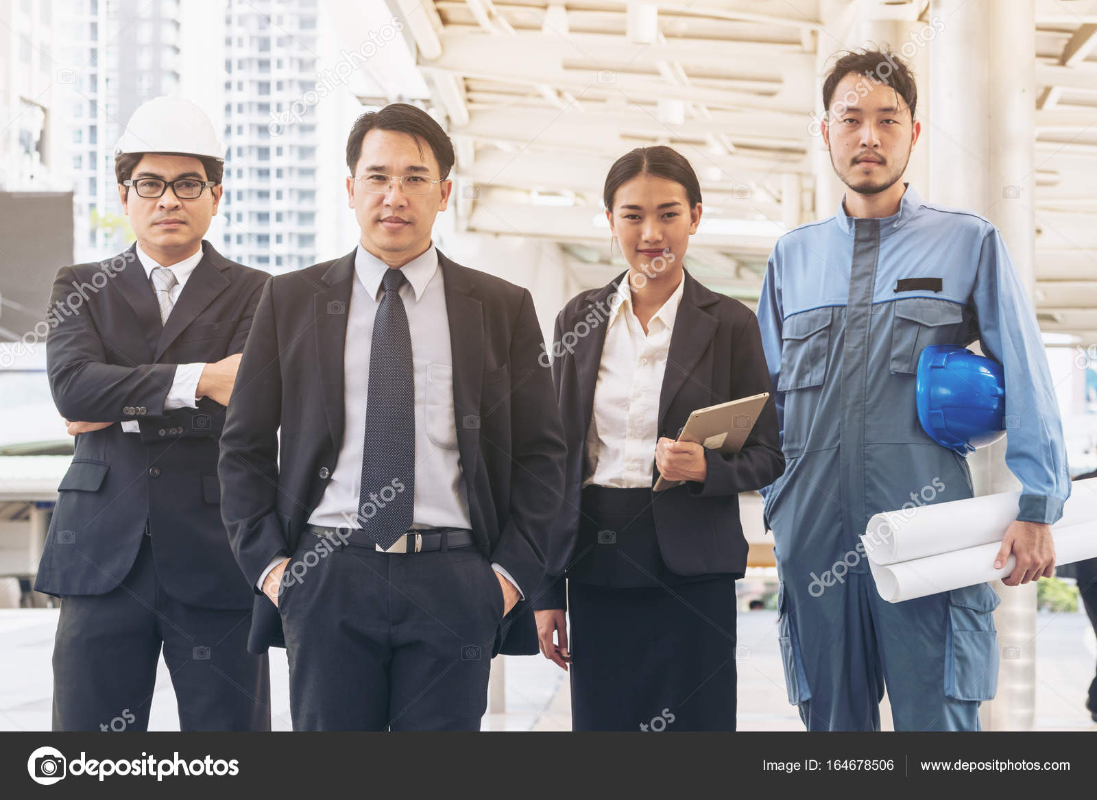 Group of engineer and business people Stock Photo by ©BiancoBlue 164678506